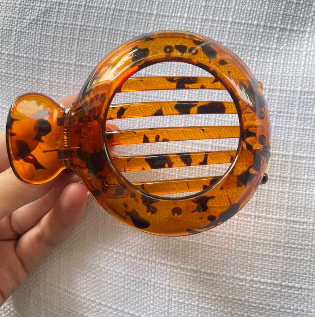 Circle Tortoise Hair Clip- Large – The Best Hair Clip